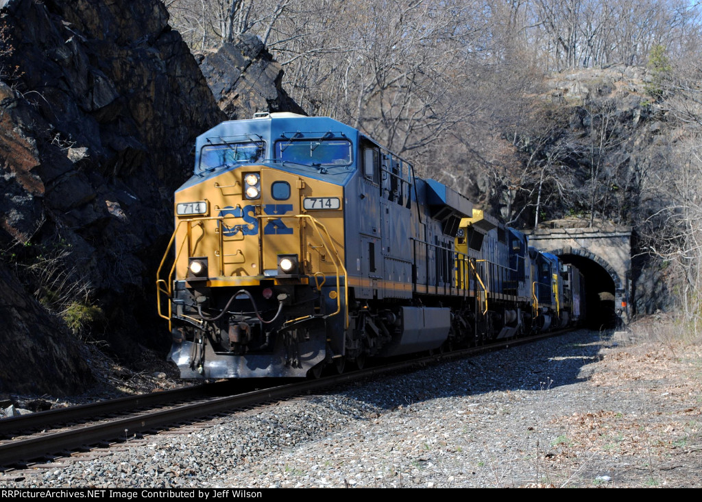 Southbound CSX train Q409